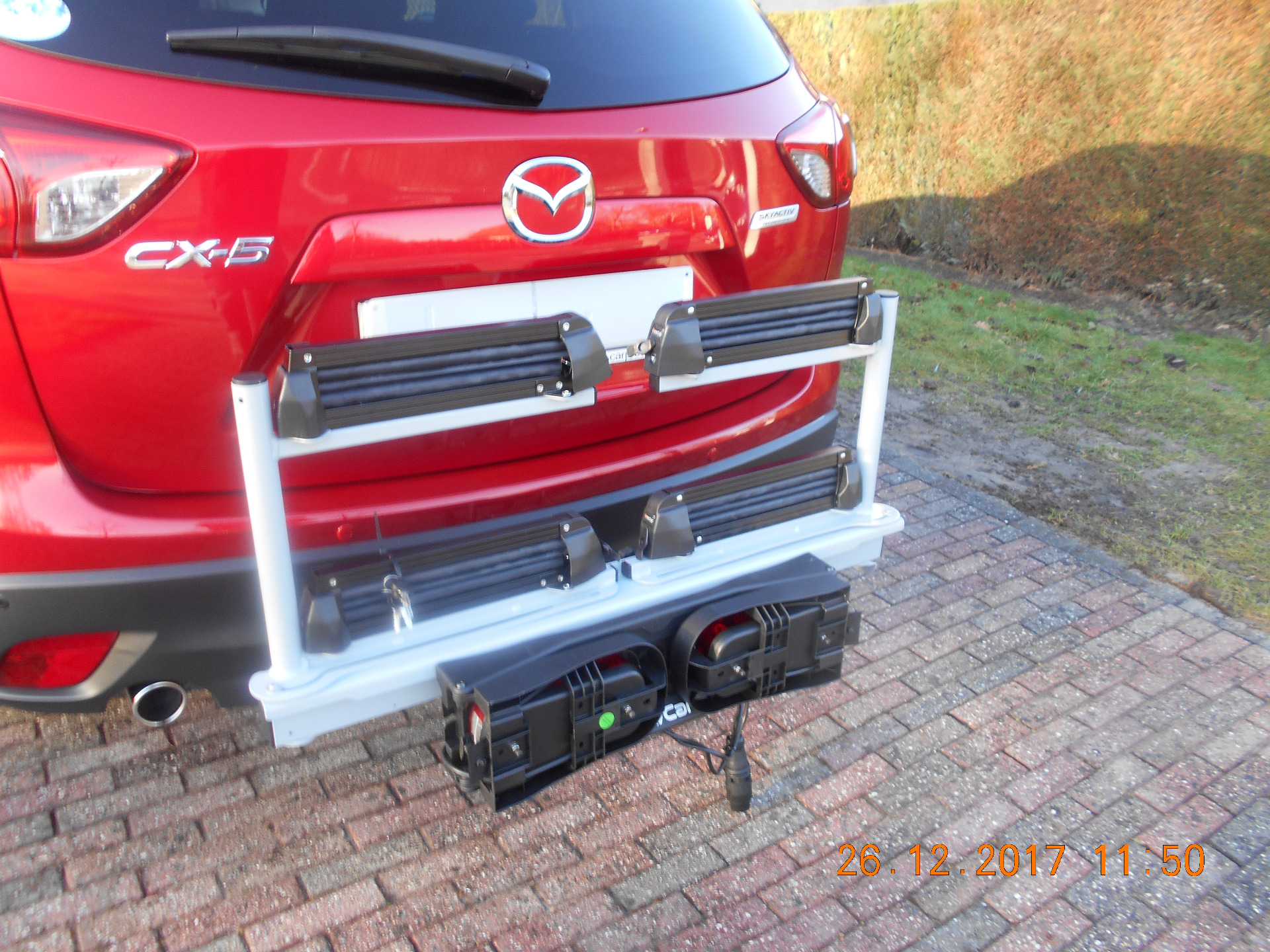 Galerie de photos porte ski sur attelage de remorque Towbox Belgique